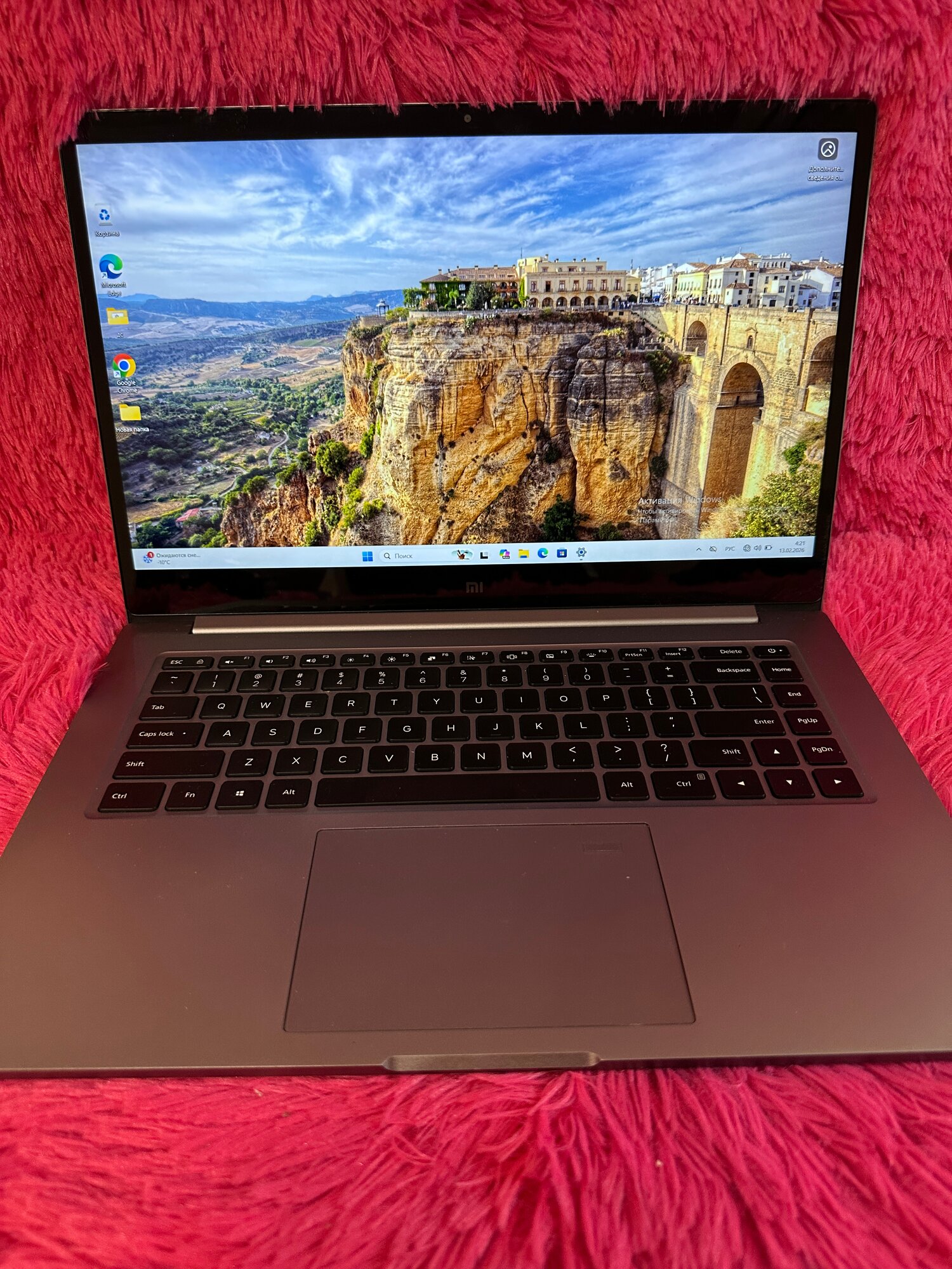 Xiaomi mi notebook 15.6 i5 8250u MX 150 2GB 8gb v ram 256gb ssd