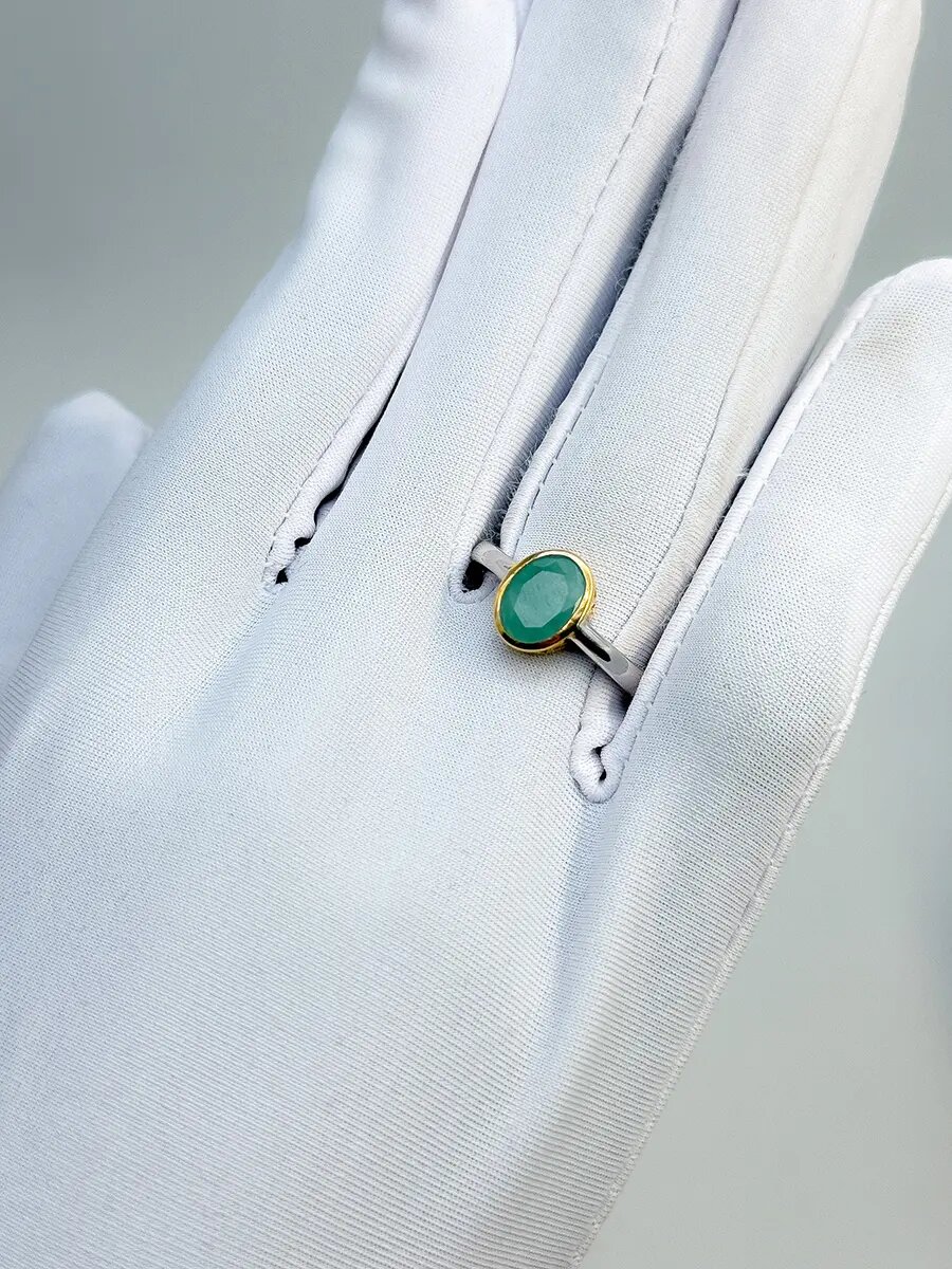 Кольцо, серебро, 925 проба, золочение, родирование, изумруд