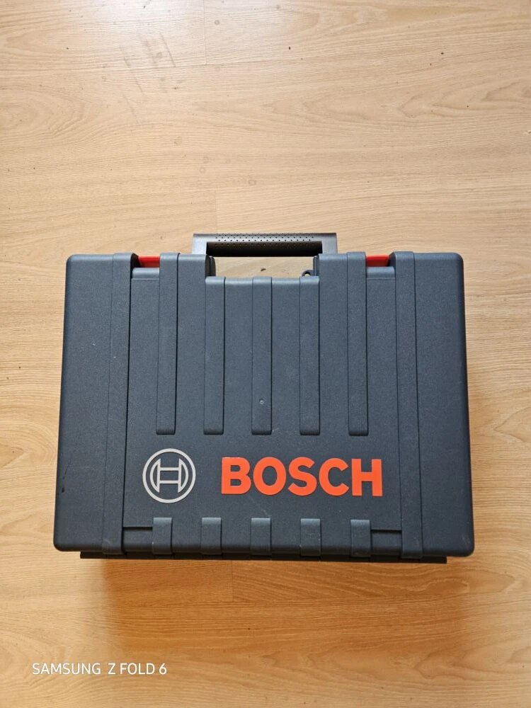 Кейс Bosch оригинал для инструмента, перфоратора , болгарки и прочего ударопрочный, размер самый большой