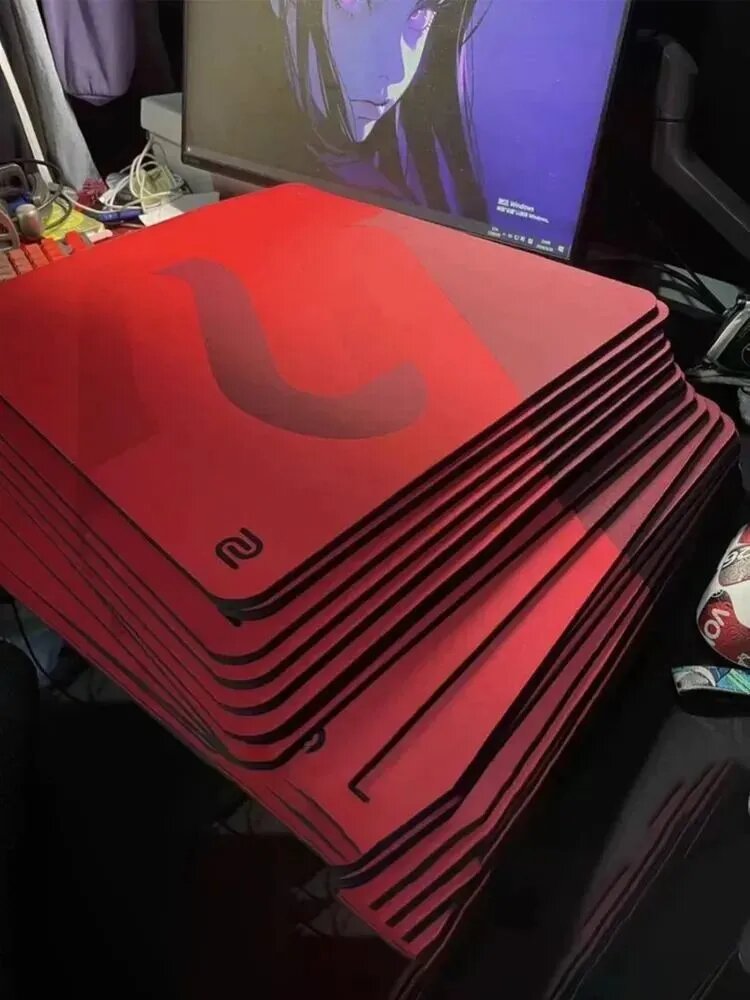 Игровой коврик для мышки Zowie L красный размер 45х40 см нескользящий с водоотталкивающей поверхностью