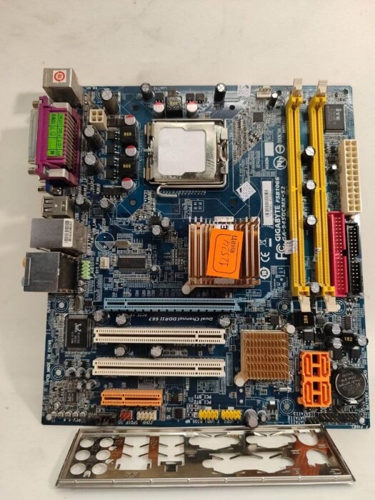 Материнская плата 775 Gigabyte GA-945GCMX-S2