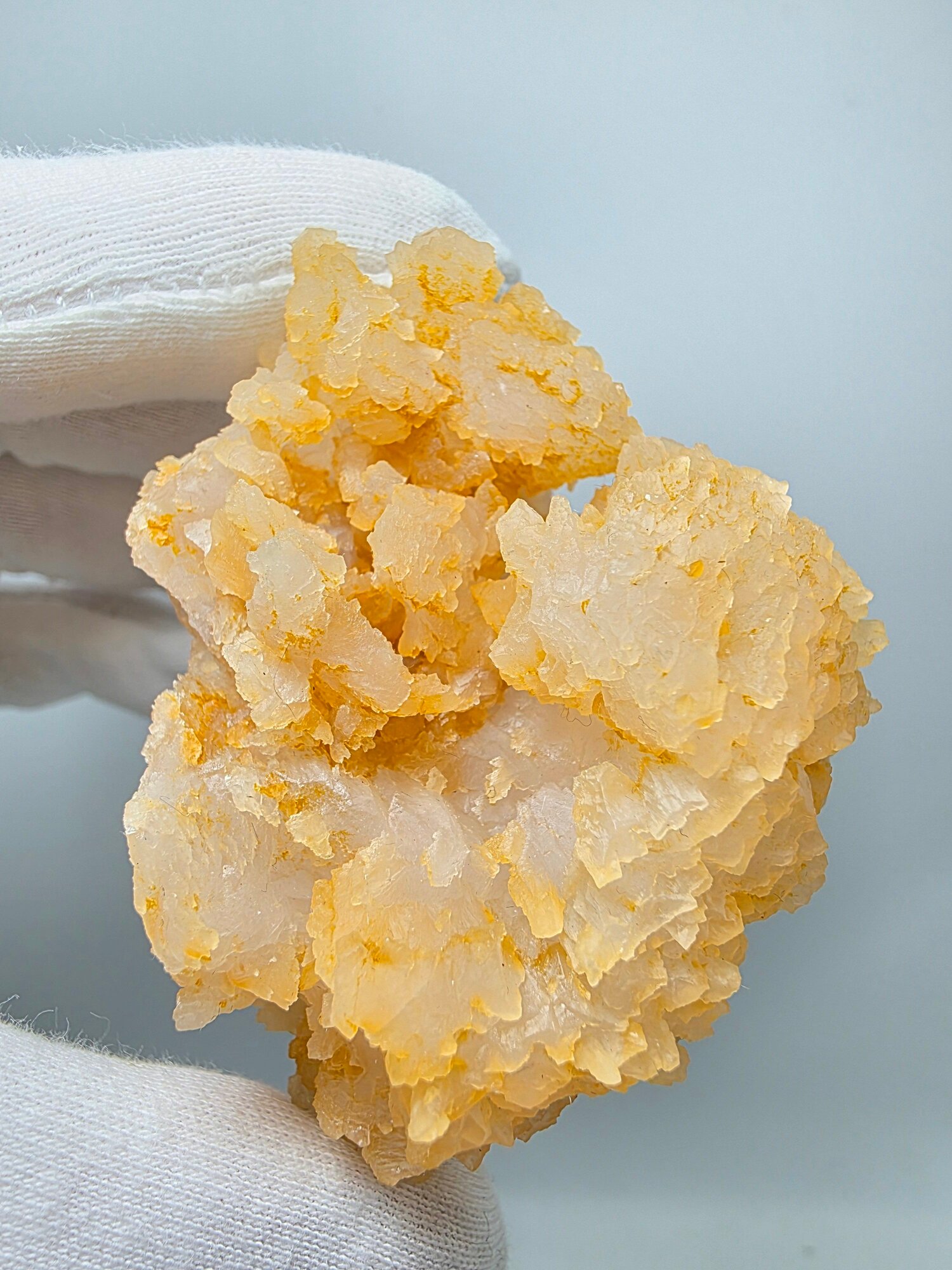 Розовый кальцит 68 мм, 136 г.