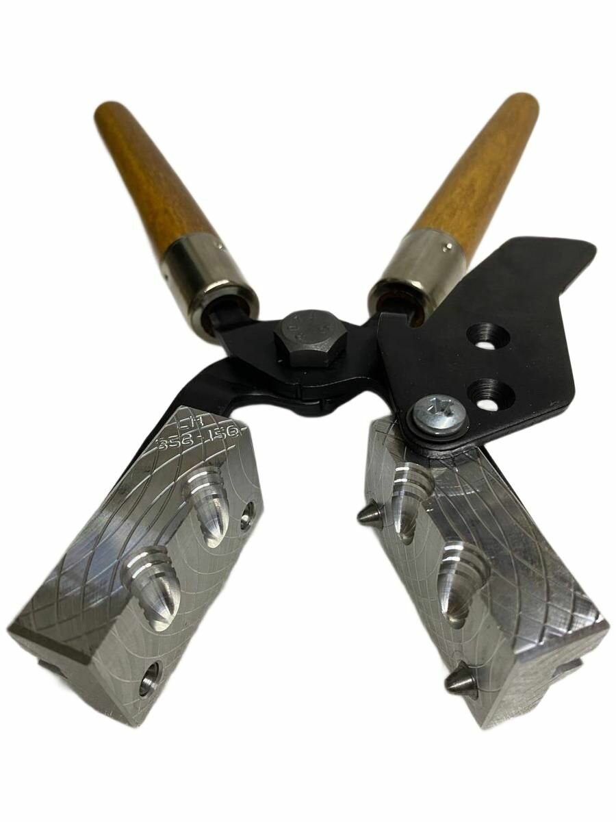 Пуле лейка Lee Precision Double Cavity Mold 358-150-1R .38 Special / .357 Magnum на 2 шт, арт. 90328