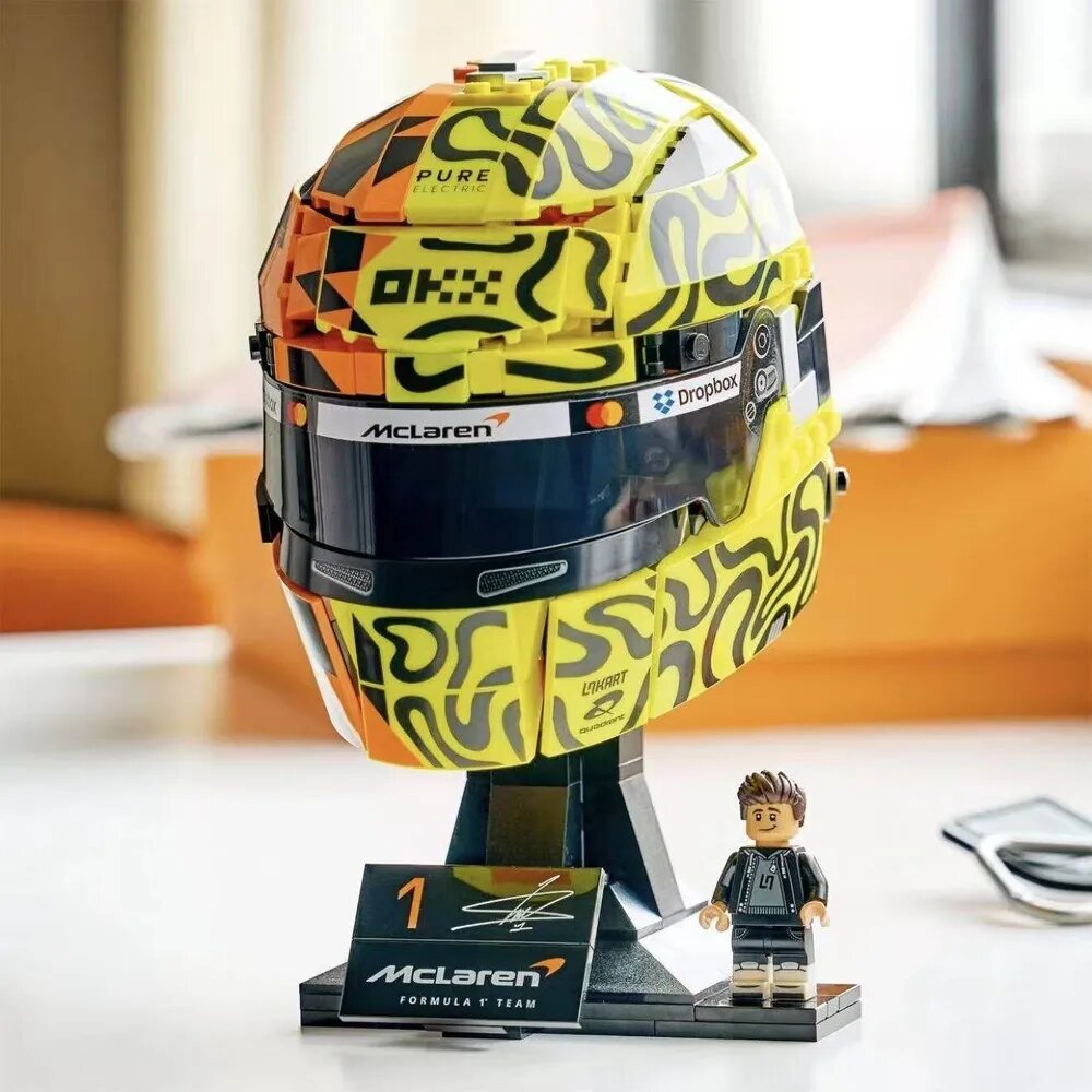 Конструктор шлем McLaren F1 Lando Norris, коллекционный набор с фигуркой