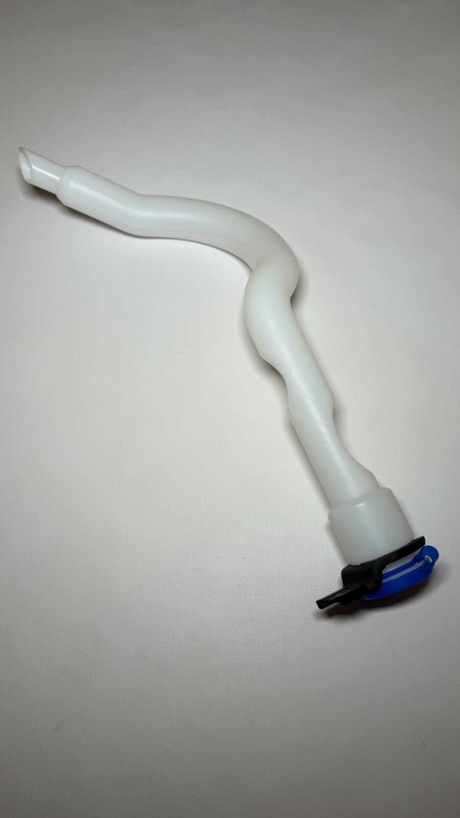 Горловина бачка стеклоочистителя Ford Transit 1815567, пластик