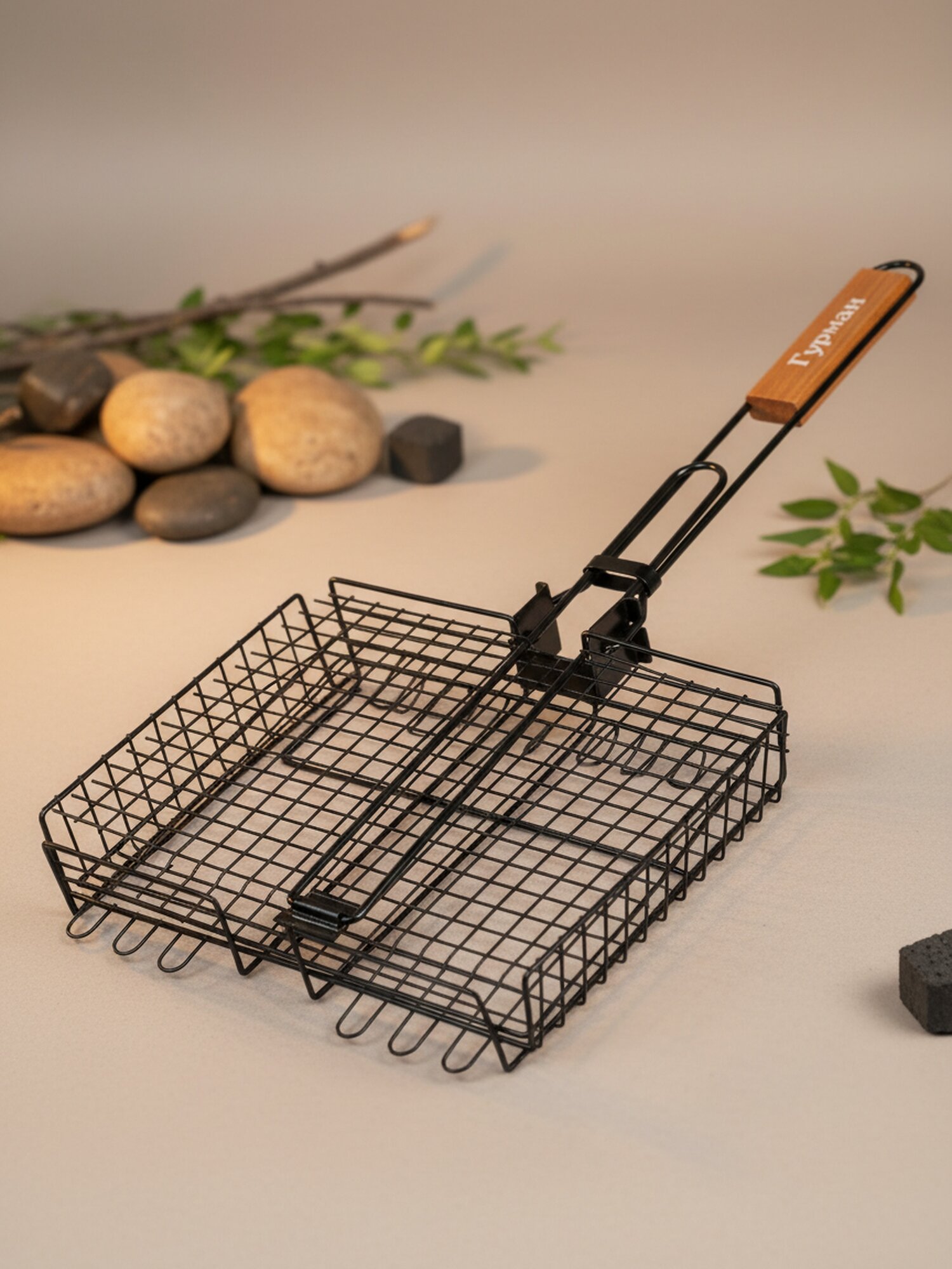 Решетка барбекю Гурман 310х240х55 мм, антипригарное покрытие, 4 уровня высоты, складная стальная сетка, черный гриль.