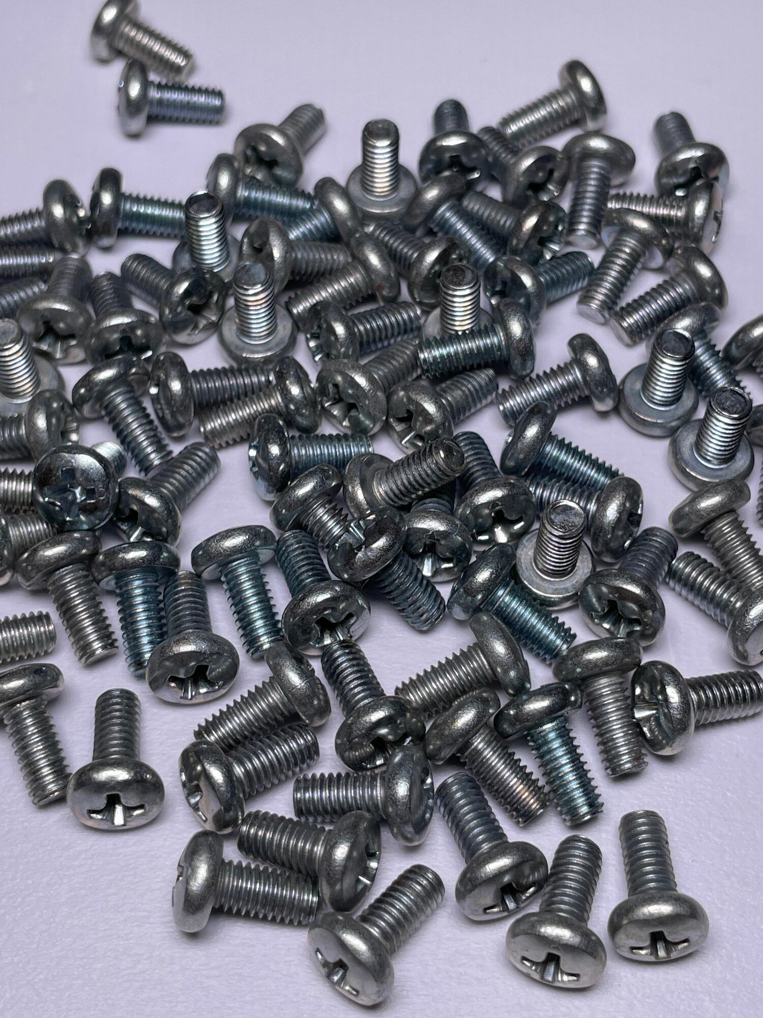 500 шт. Винты М4х8 DIN7985 оцинкованные с полукруглой головкой и крестообразным шлицем, метизы М4