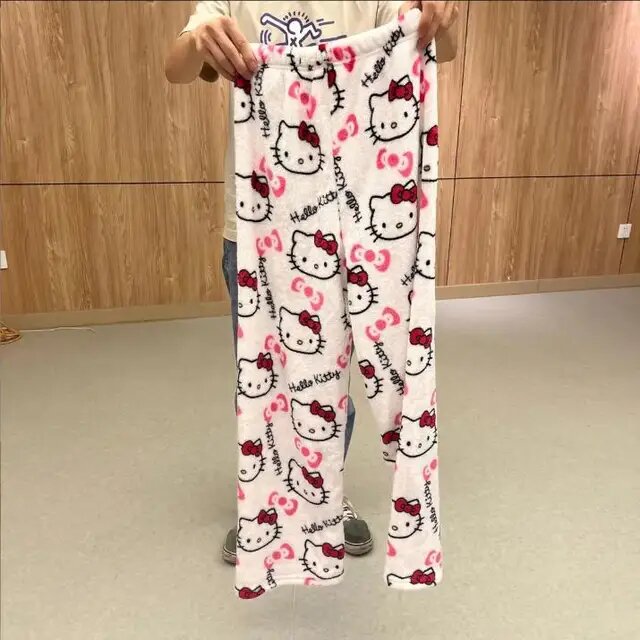 Новые осенние пижамные штаны Sanrio Y2K Hello Kitty Batman с мультяшным рисунком в стиле хип-хоп для женщин, теплые повседневные фланелевые штаны, милые штаны, плюшевая одежда. Размер: M 38 -- 45 кг