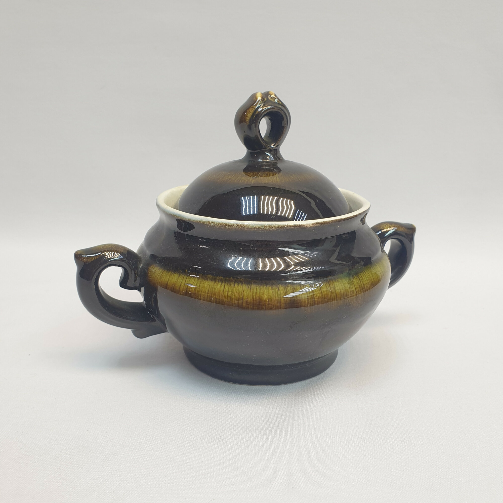 Винтажная сахарница ЗиК Конаково, обливная керамика 0.4 л, СССР