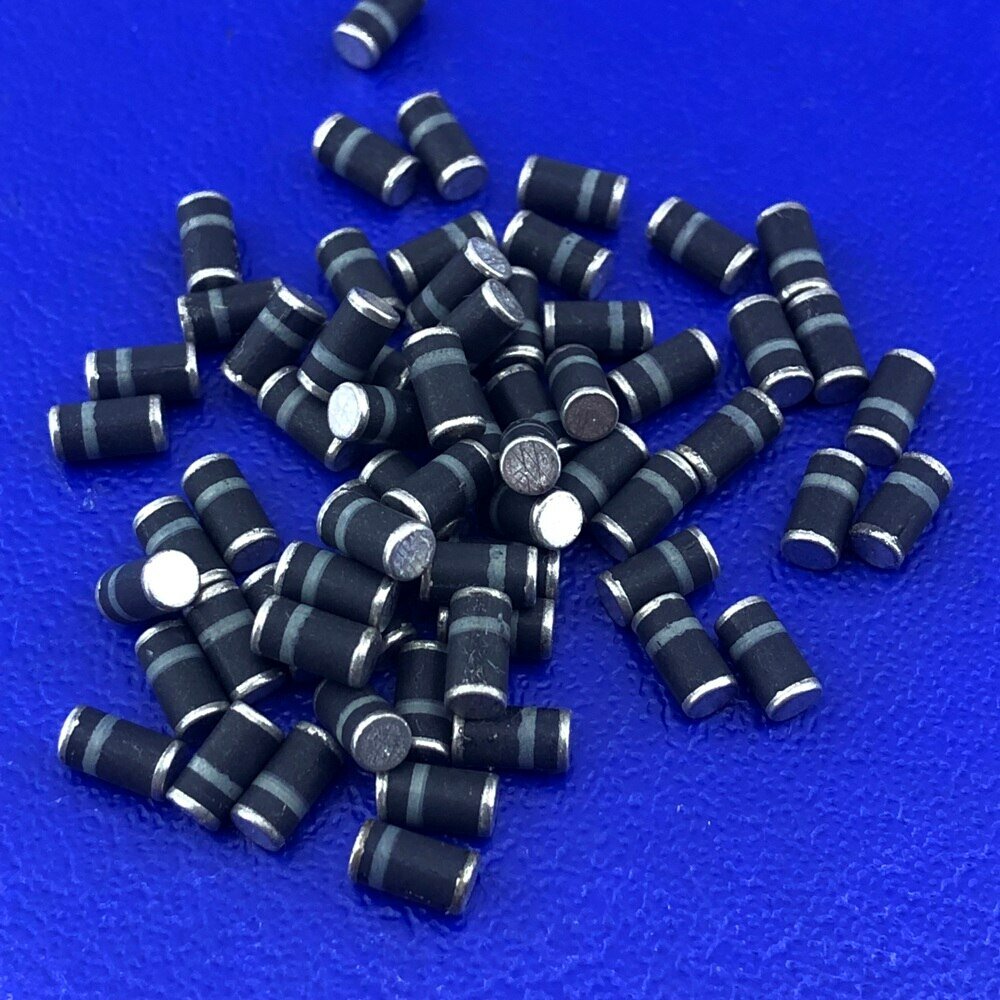 Лот 10 штук SMD диод MELF SM4004 400V 1A DO-213AB