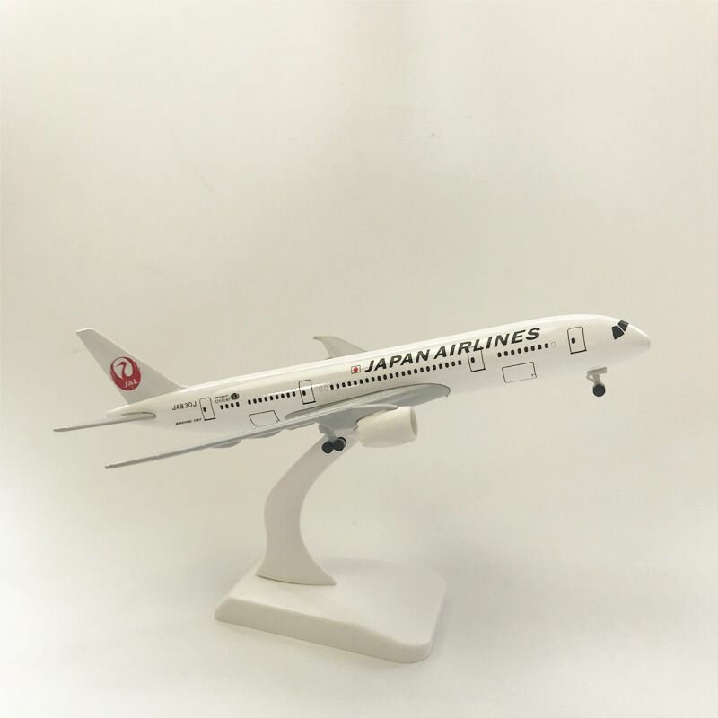 Модель самолета Boeing 787Japan Airlines с шасси