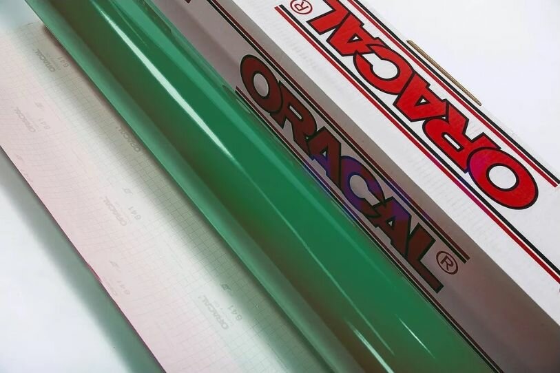 Пленка самоклеящаяся Oracal 641 G 061 1*50 м зеленая, глянцевая, рулон