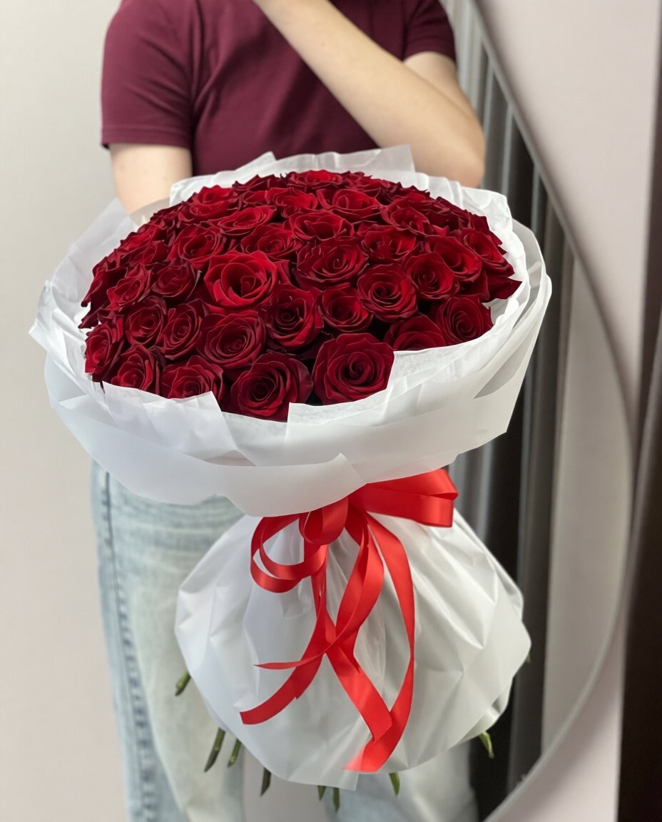 Букет из красных роз 51 шт, шикарны, премиум цветы, премиум букет