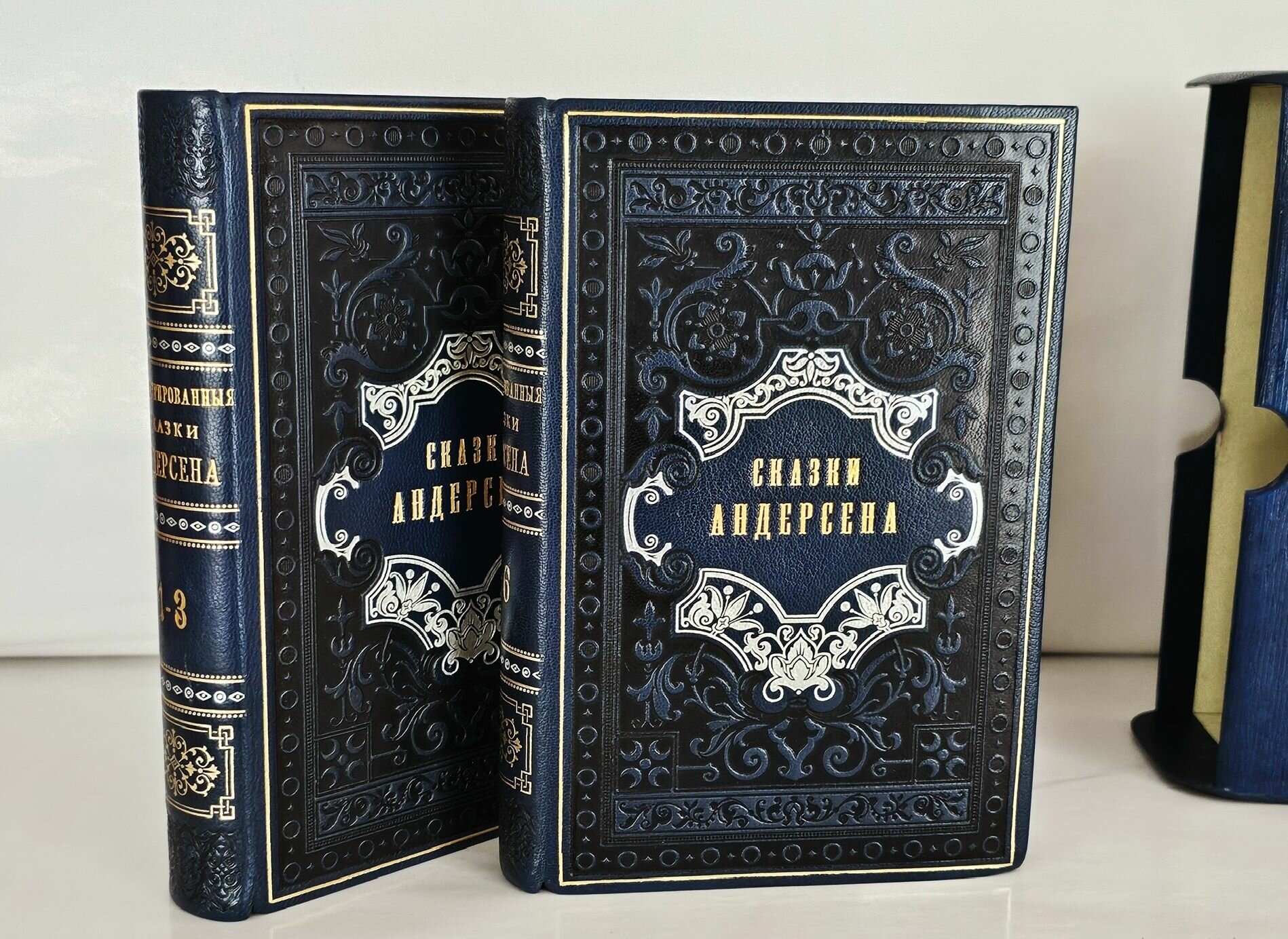 "Иллюстрированные сказки. Полное собрание в шести томах". 1894г. - раритет