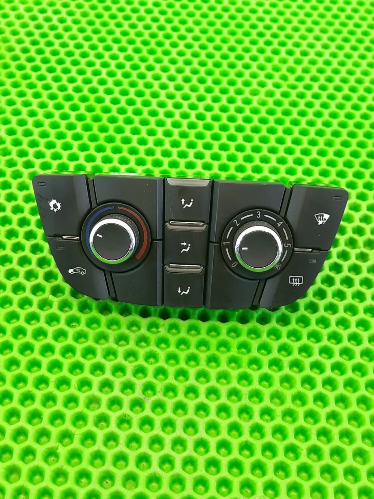 Блок управления климатом печки Opel Astra J 2010-2017г.