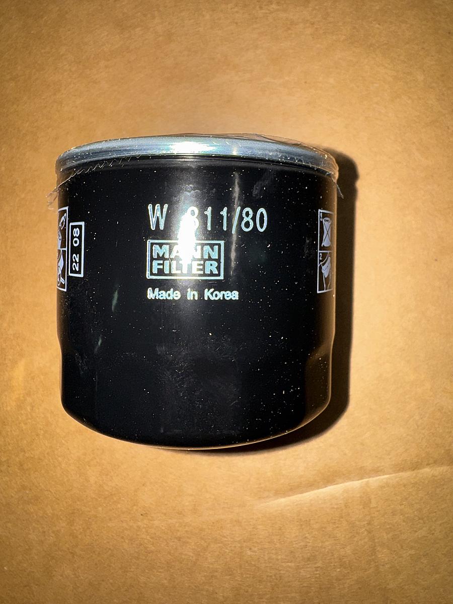 Фильтр масляный MANN-FILTER W811/80