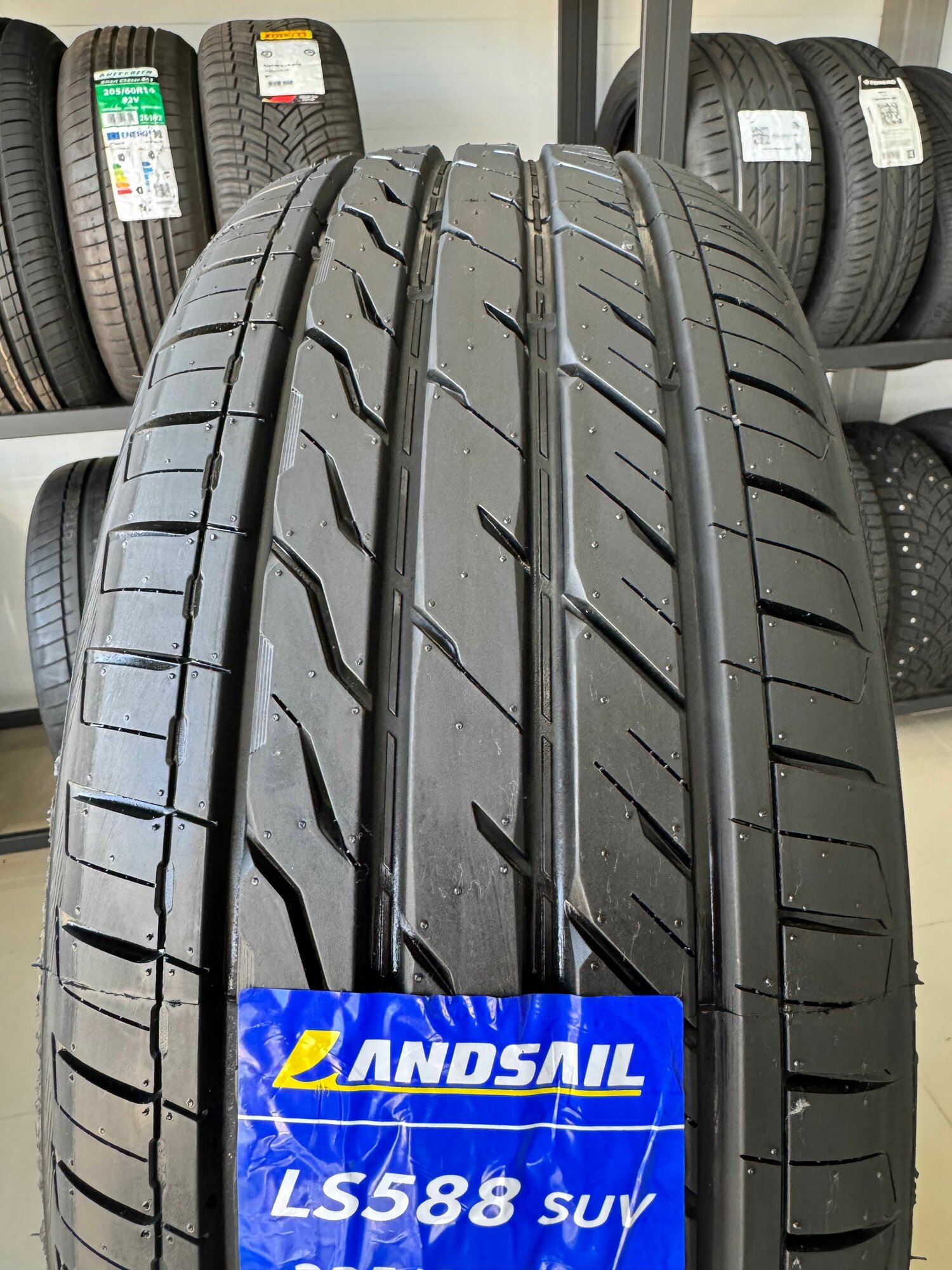 Landsail LS588 SUV 225/55 R19