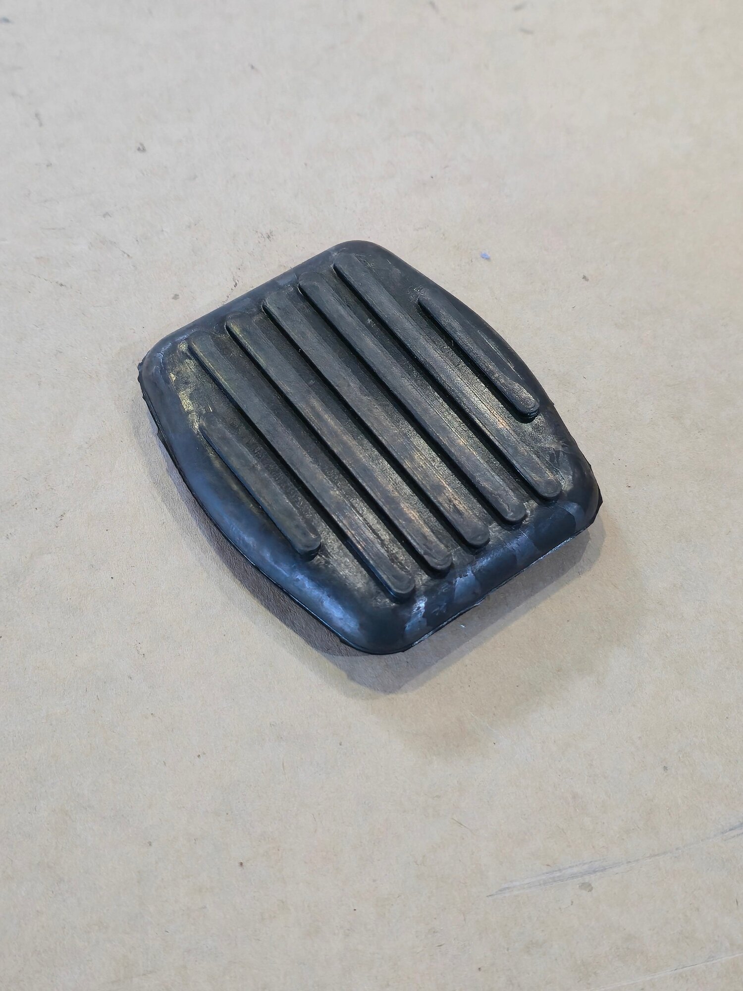 Накладка педали МАЗ тормоза и сцепления