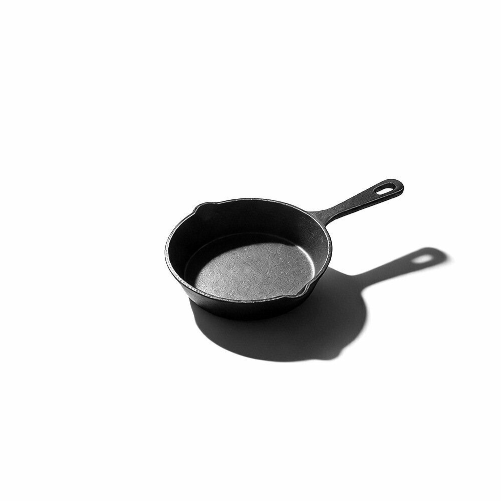 Чугунная сковорода, маленькая сковорода для жарки, сковорода с плоским дном и антипригарным покрытием, традиционная домашняя сковорода для жарки яиц, большая чугунная сковорода, набор антипригарной посуды для индукционной плиты.