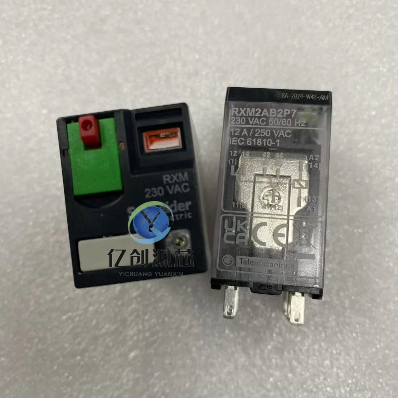 Реле RXM2AB2P7 220V AC