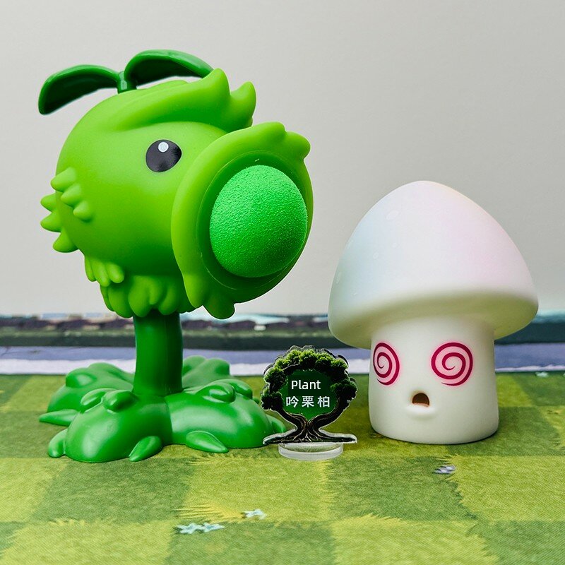 Светящийся набор игрушек: стрелок из гороха и грибок из игры Plants vs. Zombies