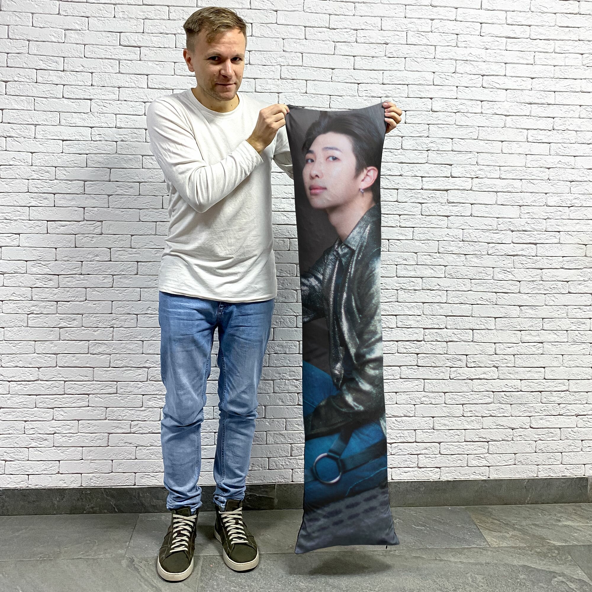 Подушка дакимакура Ким Намджун BTS 35x140 см