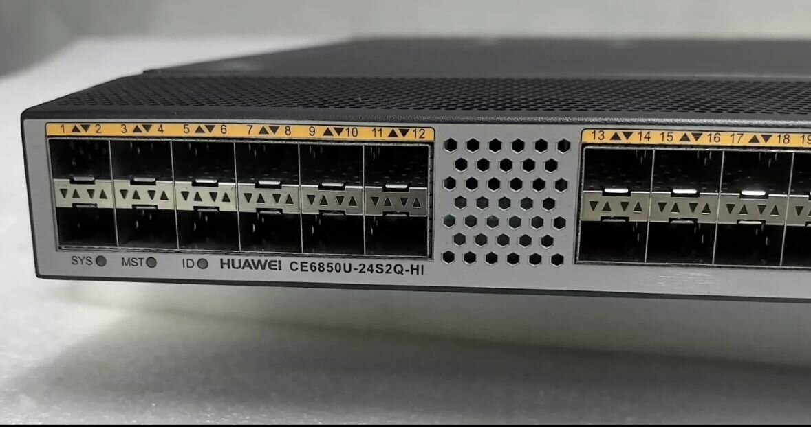Коммутатор Huaw*i CE6850U-24S2Q-HI