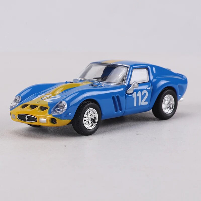 Модель автомобиля Burago Ferrari 250 GTO 1:64
