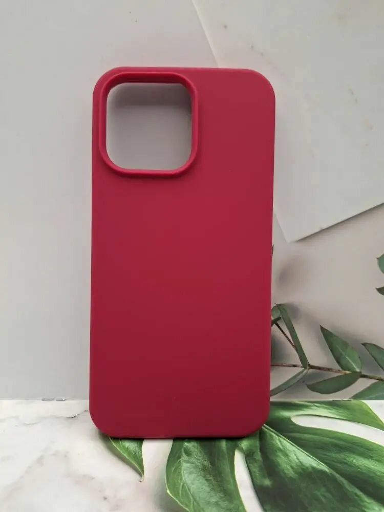 Силиконовый чехол на iPhone 15 Pro Max защитный