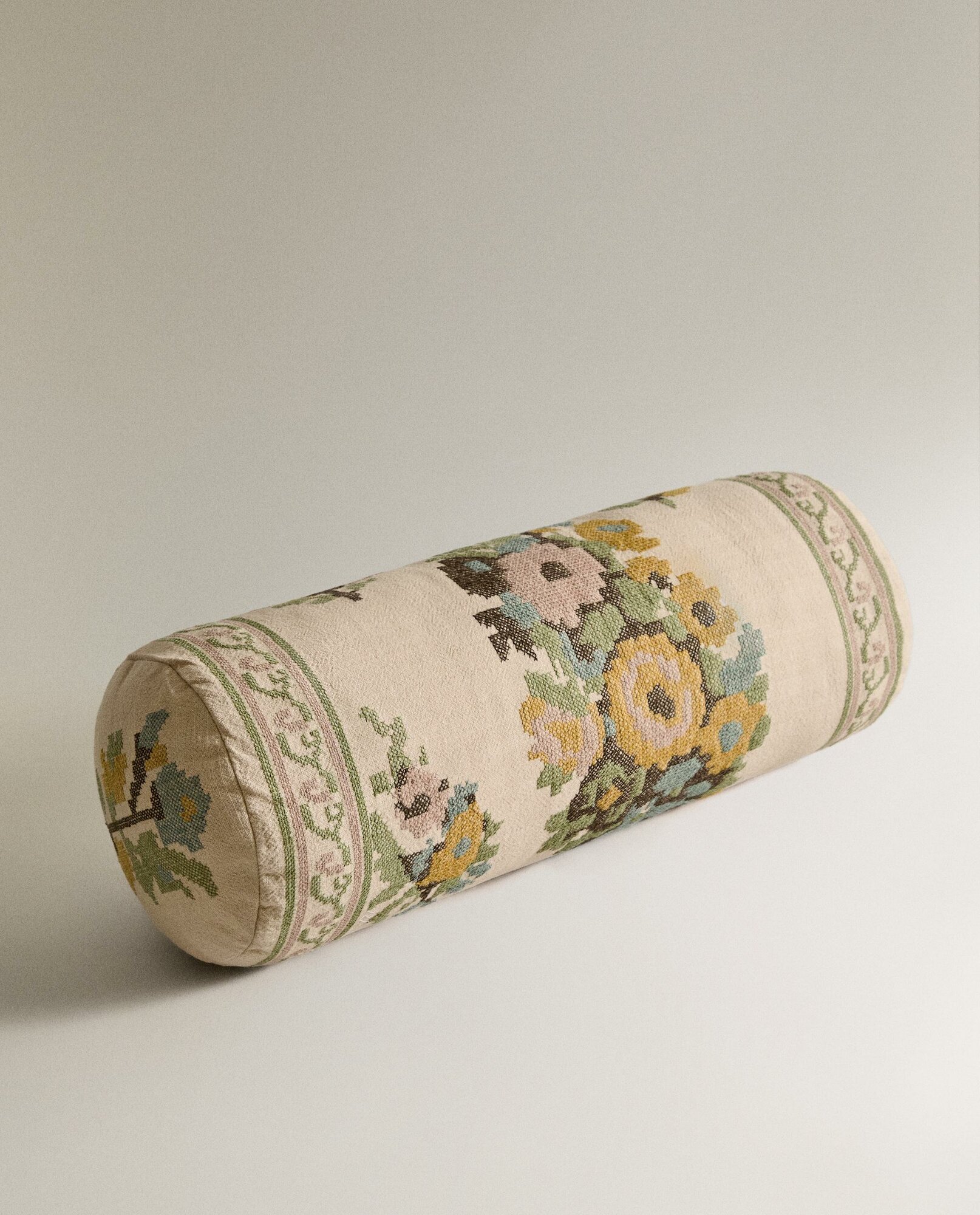 Наволочка со стежками, 18 x 18 x 46 cm , green. Бренд - Zara Home