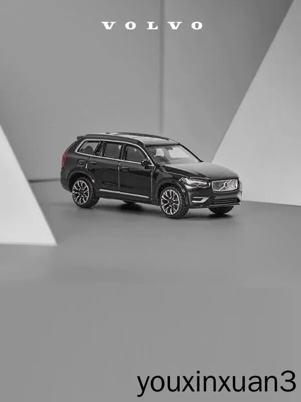 Легкосплавный автомобиль /Коллекционная модель /1/64 /Volvo XC90