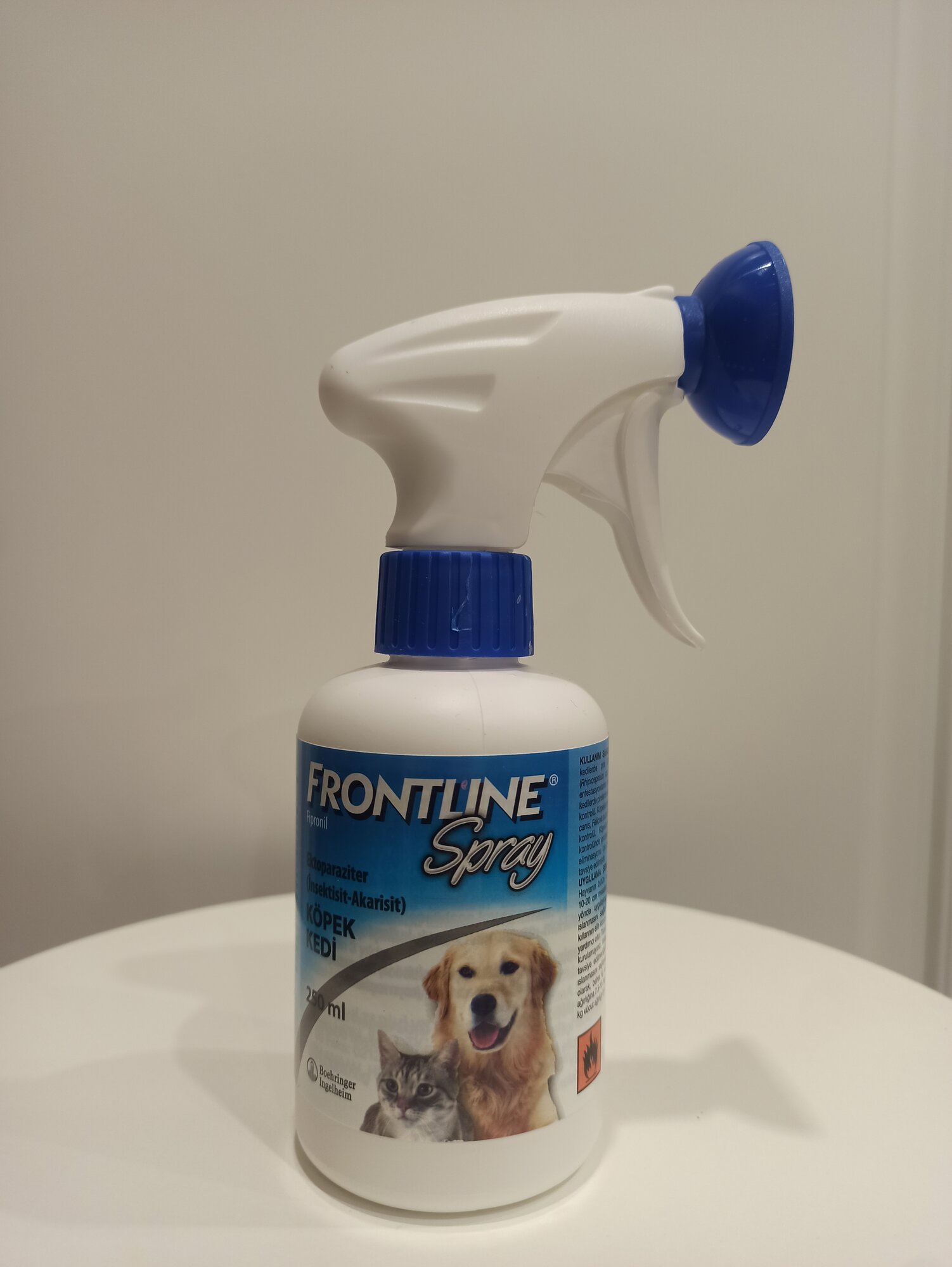 Фронтлайн Спрей 250 мл, от блох и клешей универсальный для кошек и собак