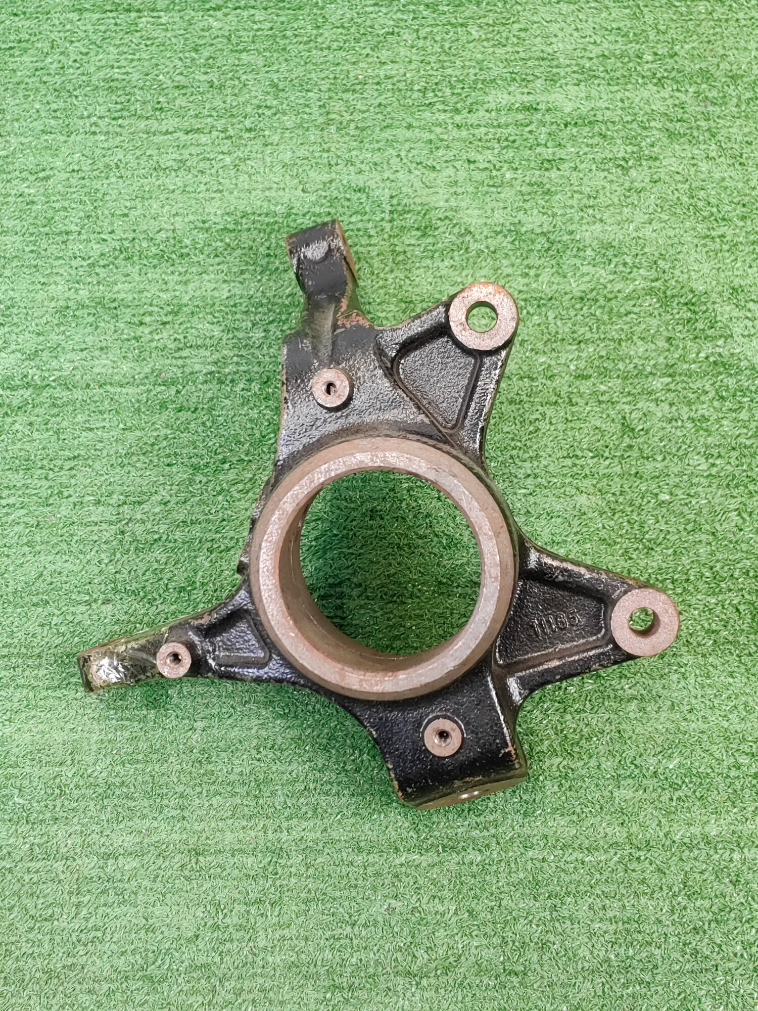 CHERY Кулак поворотный передний правый Chery Tiggo 8 pro 204000115AA