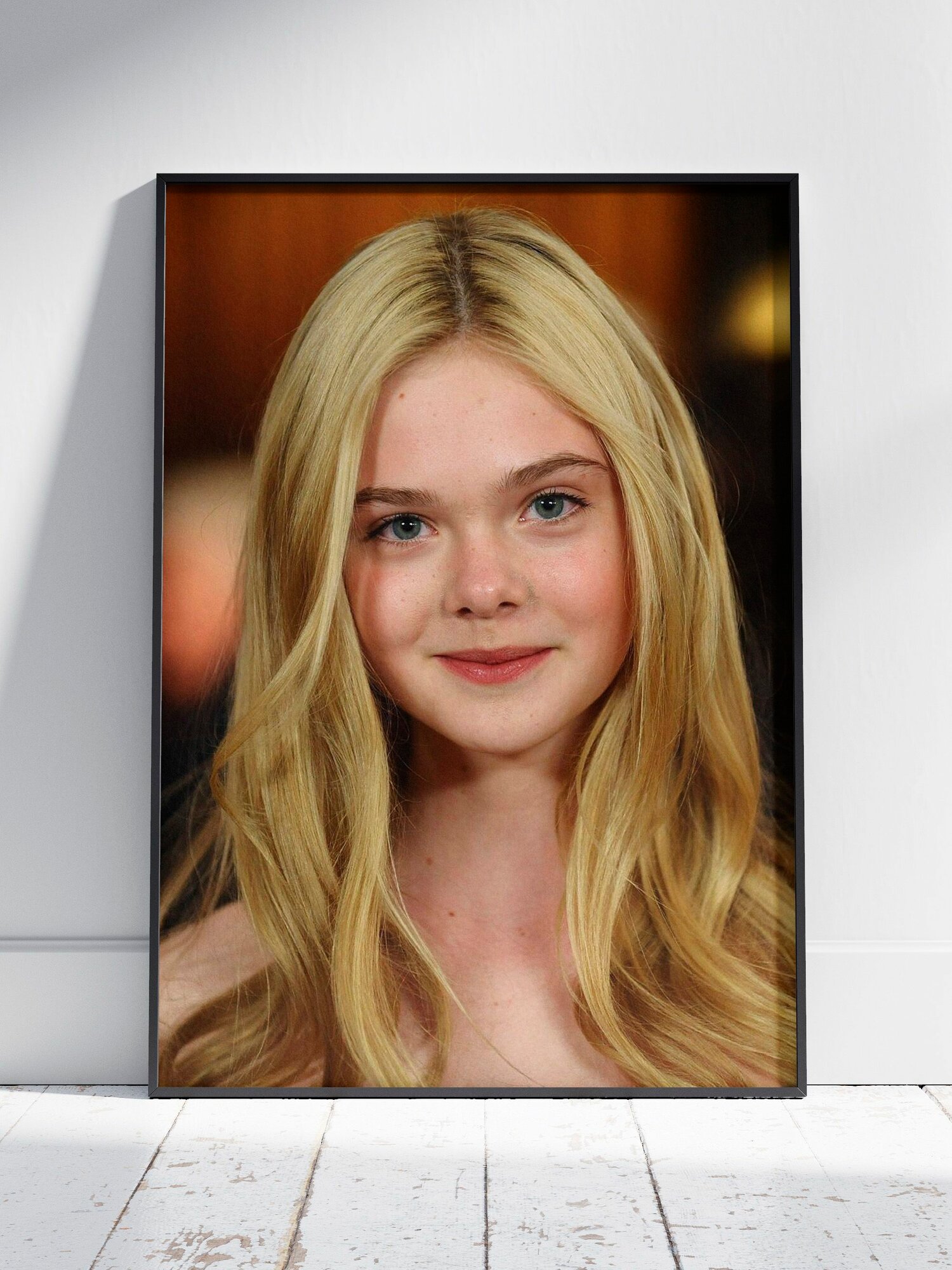 Плакат на стену для интерьера Эль Фаннинг (Elle Fanning 59) - Постер по актеру фильма, кино, сериала формата A4 (21x30 см)