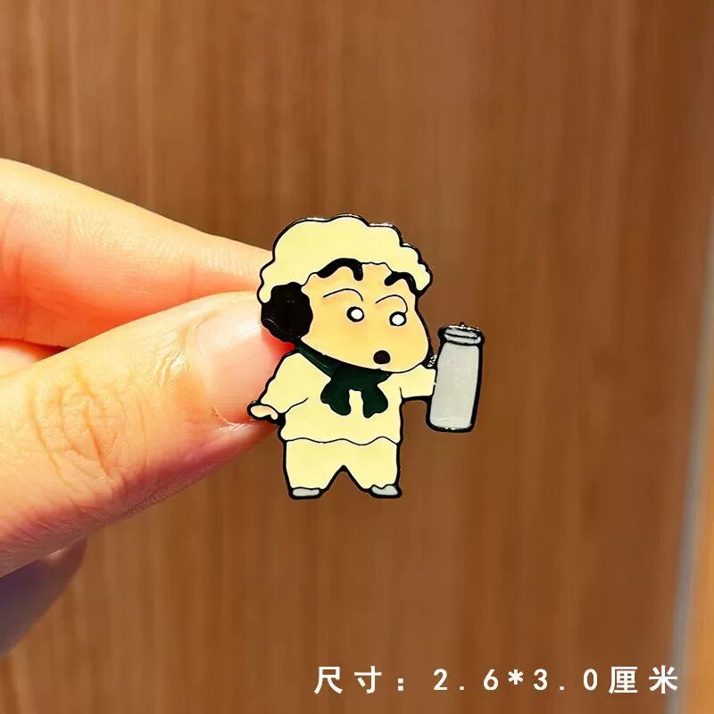 Броши с изображением персонажа из аниме «Crayon Shin-chan», милые металлические значки с мультяшными героями для мужчин и женщин, оптовая продажа украшений для сумок.