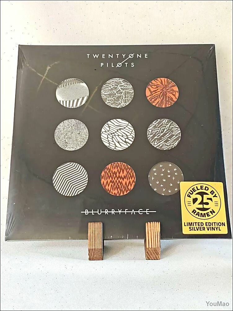 Виниловая пластинка двадцать один пилот - Размытое лицо, Серебристый 2lp twenty one pilots - Blurryface, Silver 2LP