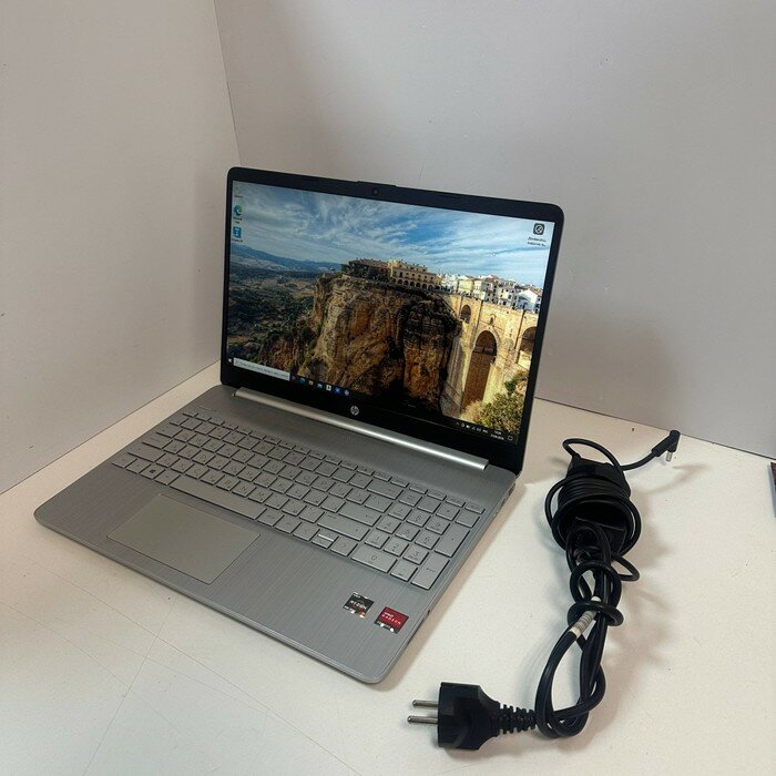 Ноутбук HP 15s-eq1337ur