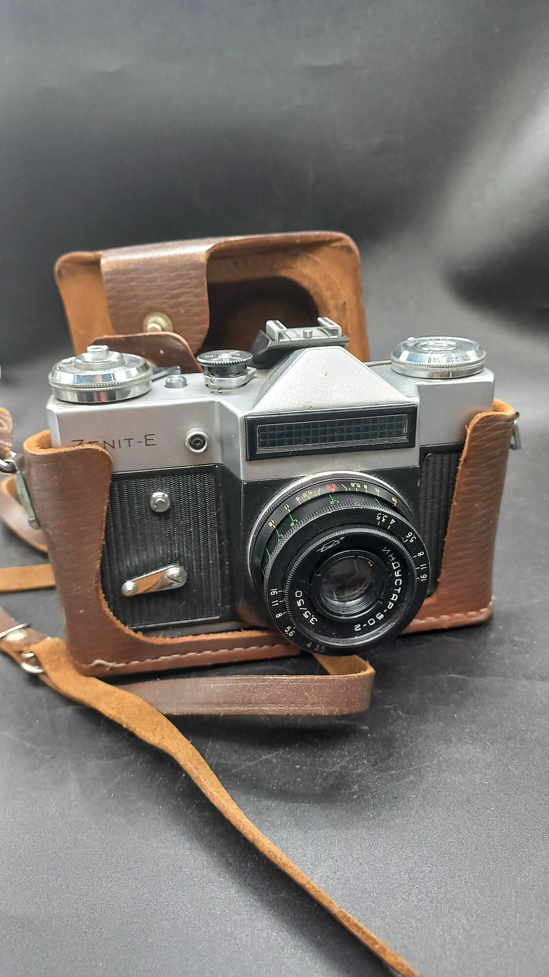 Фотоаппарат Зенит Е объектив Индустар-50-2 винтажный советский, СССР