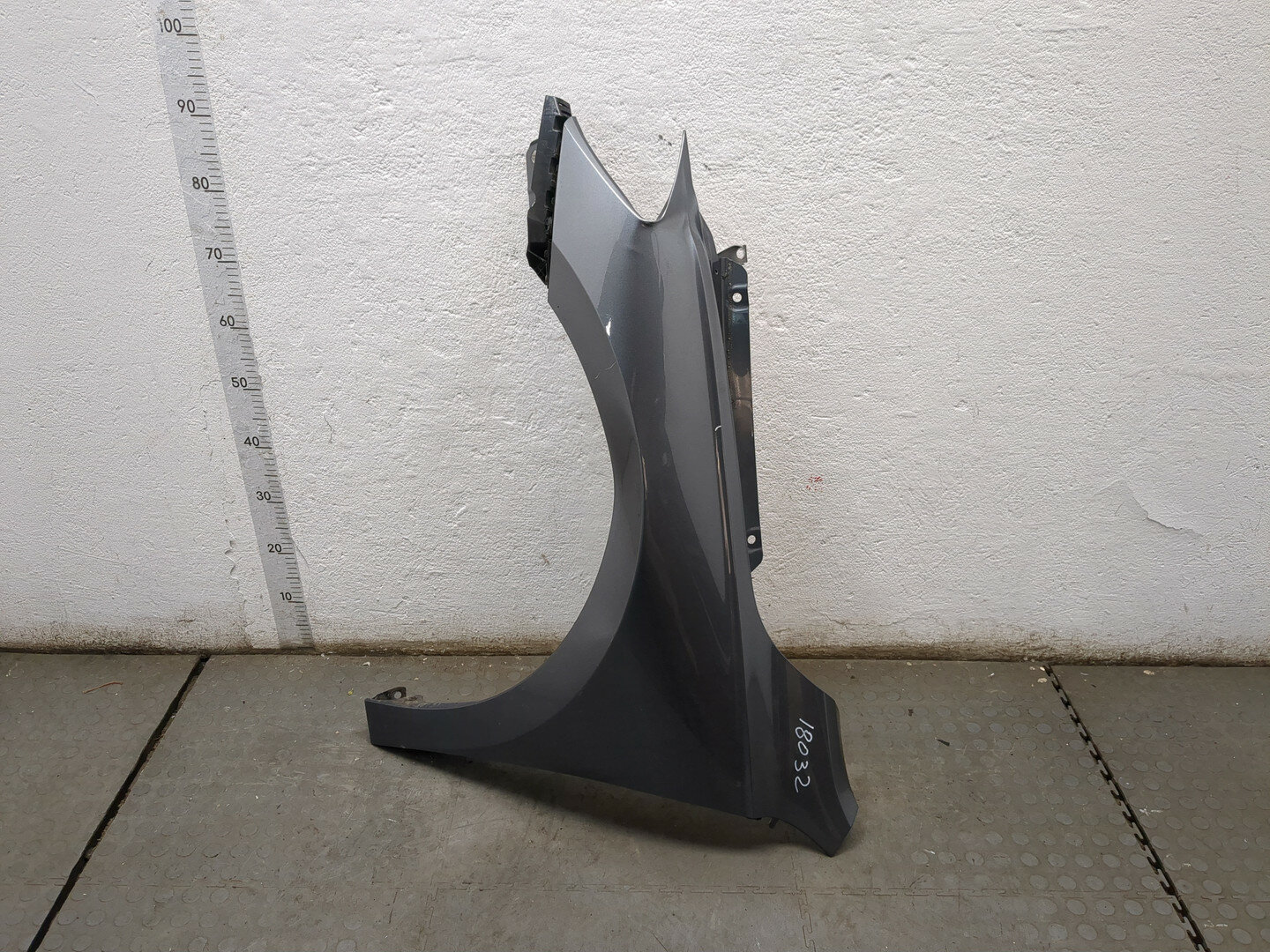 Крыло левое переднее Volkswagen Passat USA Б/У