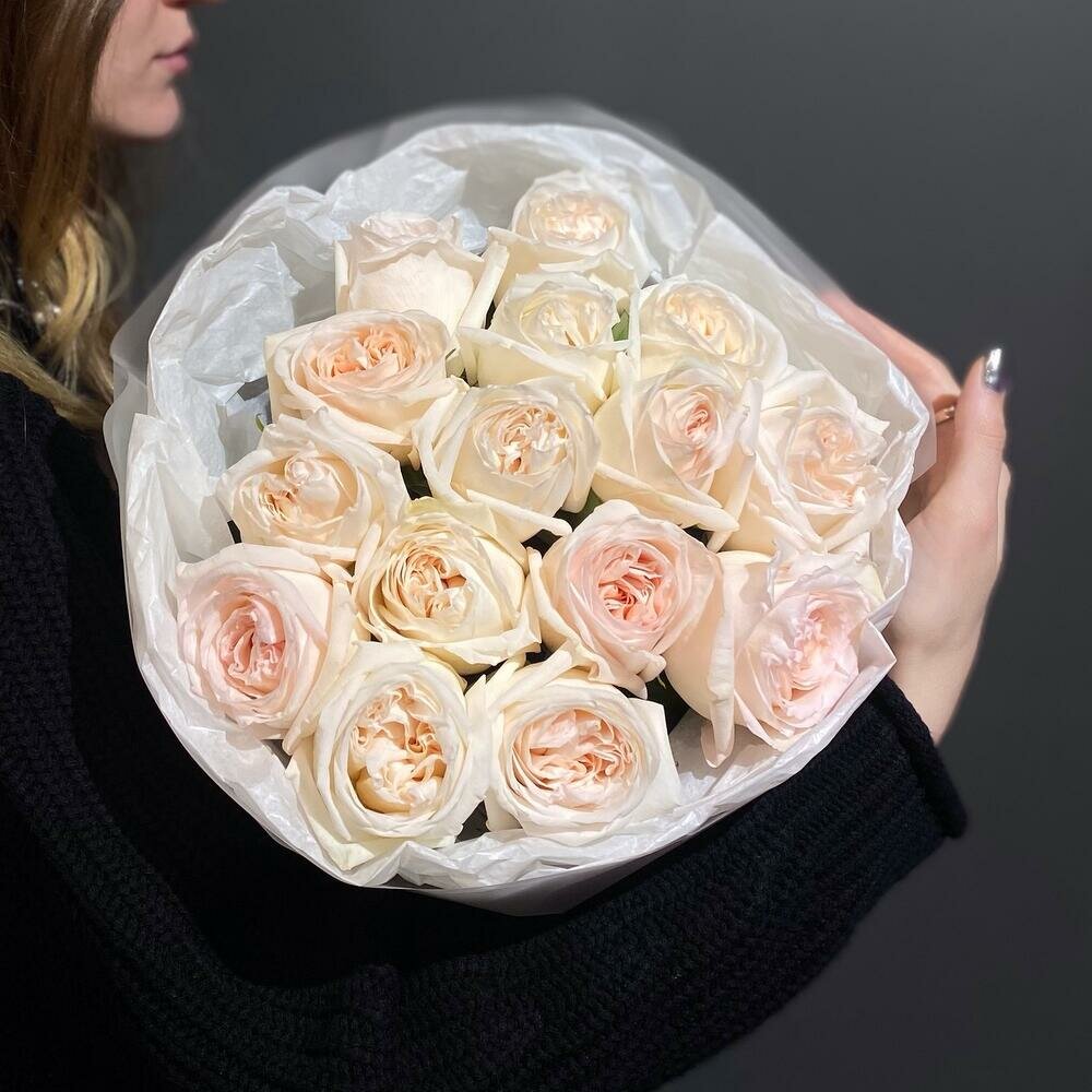 Букет цветов из 15 белых пионовидных роз премиум сорт дэвид остин, высота 50 см