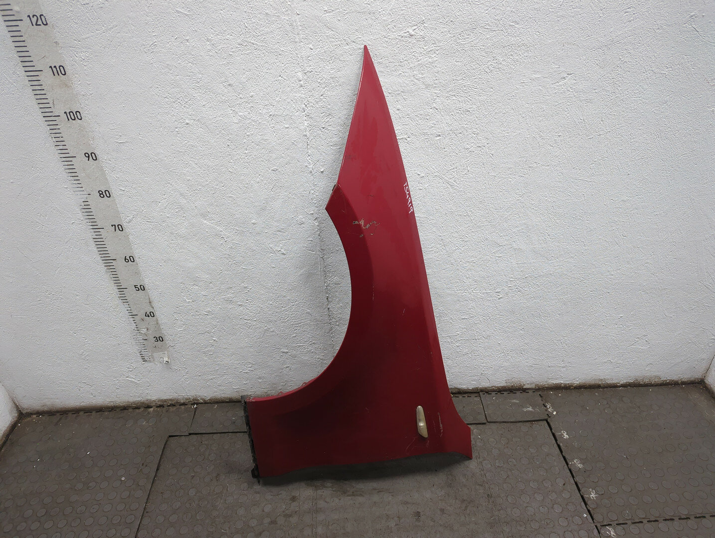 Крыло левое переднее BMW 1 E87 Б/У