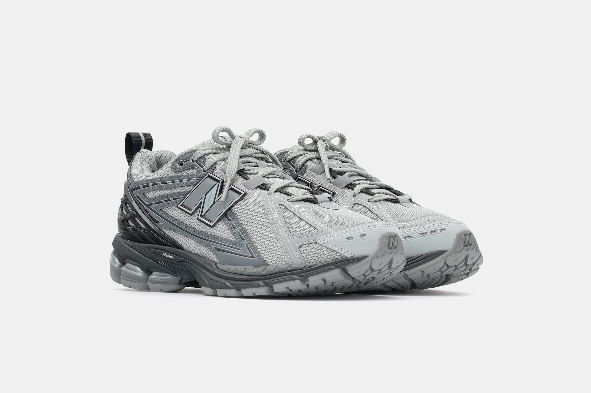 Кроссовки 1906R