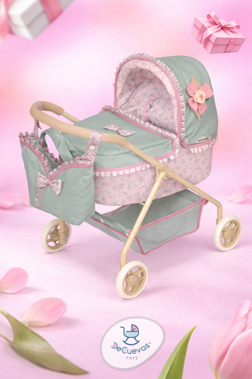 Коляска для кукол люлька DeCuevas Toys 86045, с аксессуарами, съемной сумкой, высота ручки 56 см, серия Прованс, классический дизайн