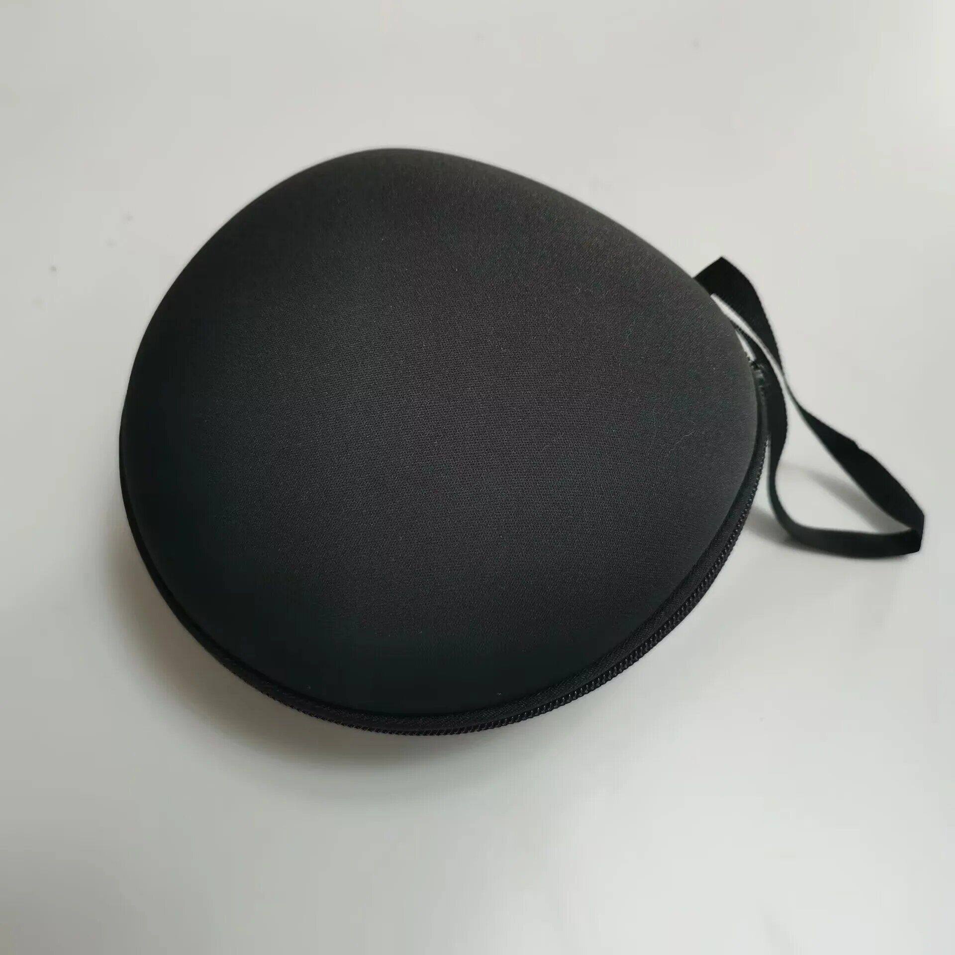 Жесткий чехол для наушников Anker Soundcore