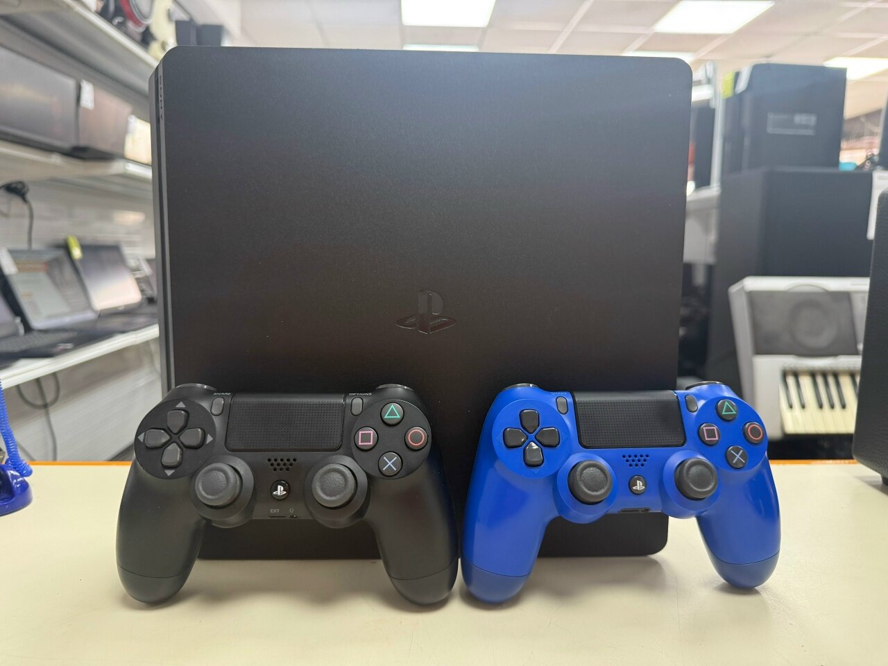 Игровая приставка Sony PlayStation 4 Slim 1TB, Б/У уценка