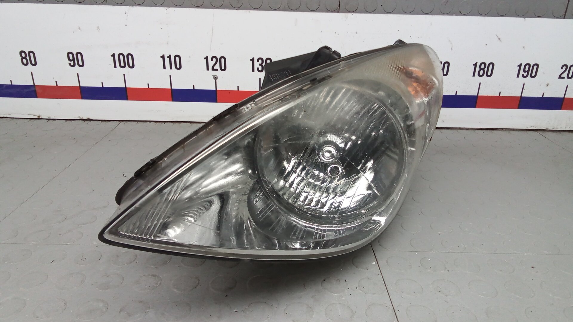 Фара левая HYUNDAI I20 PB