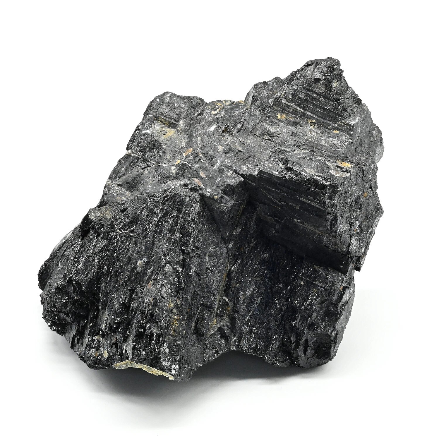 Камень турмалин шерл с альбитом 135*102*95мм, 1403г .