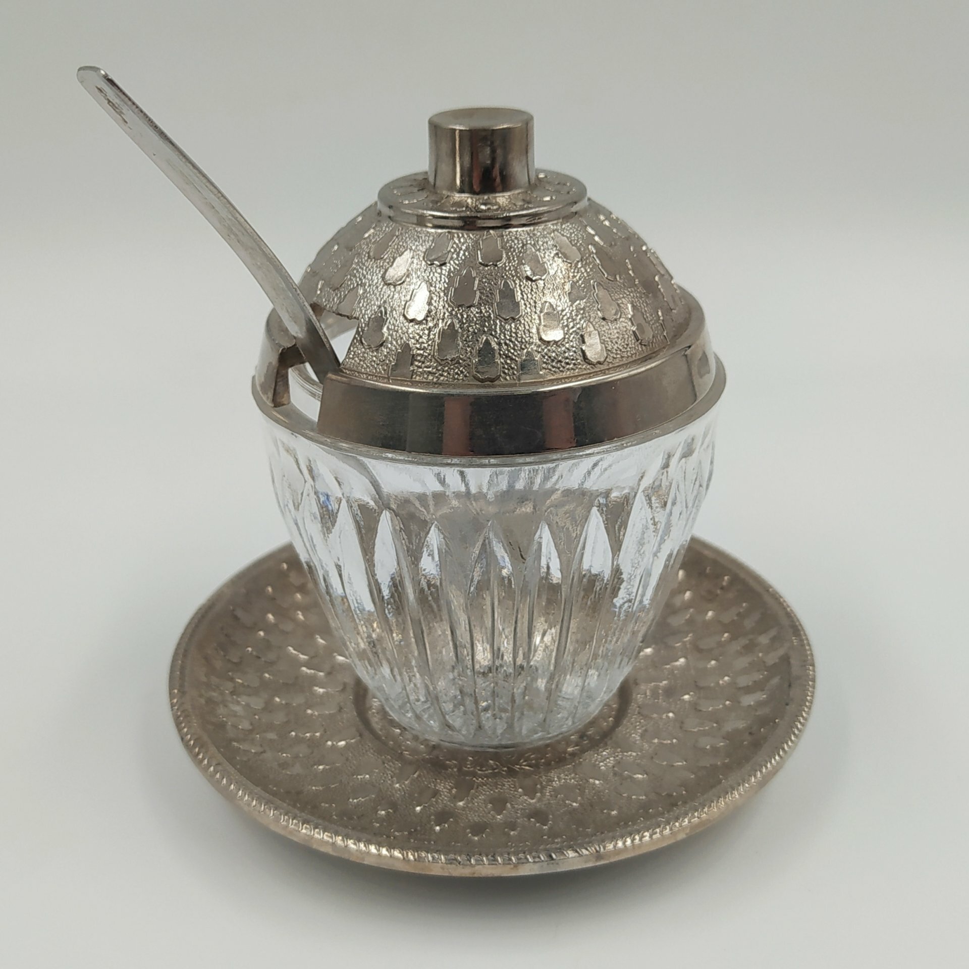 Горчичница с ложечкой на подносе, стекло, металл, СССР, 1960-1990 гг.