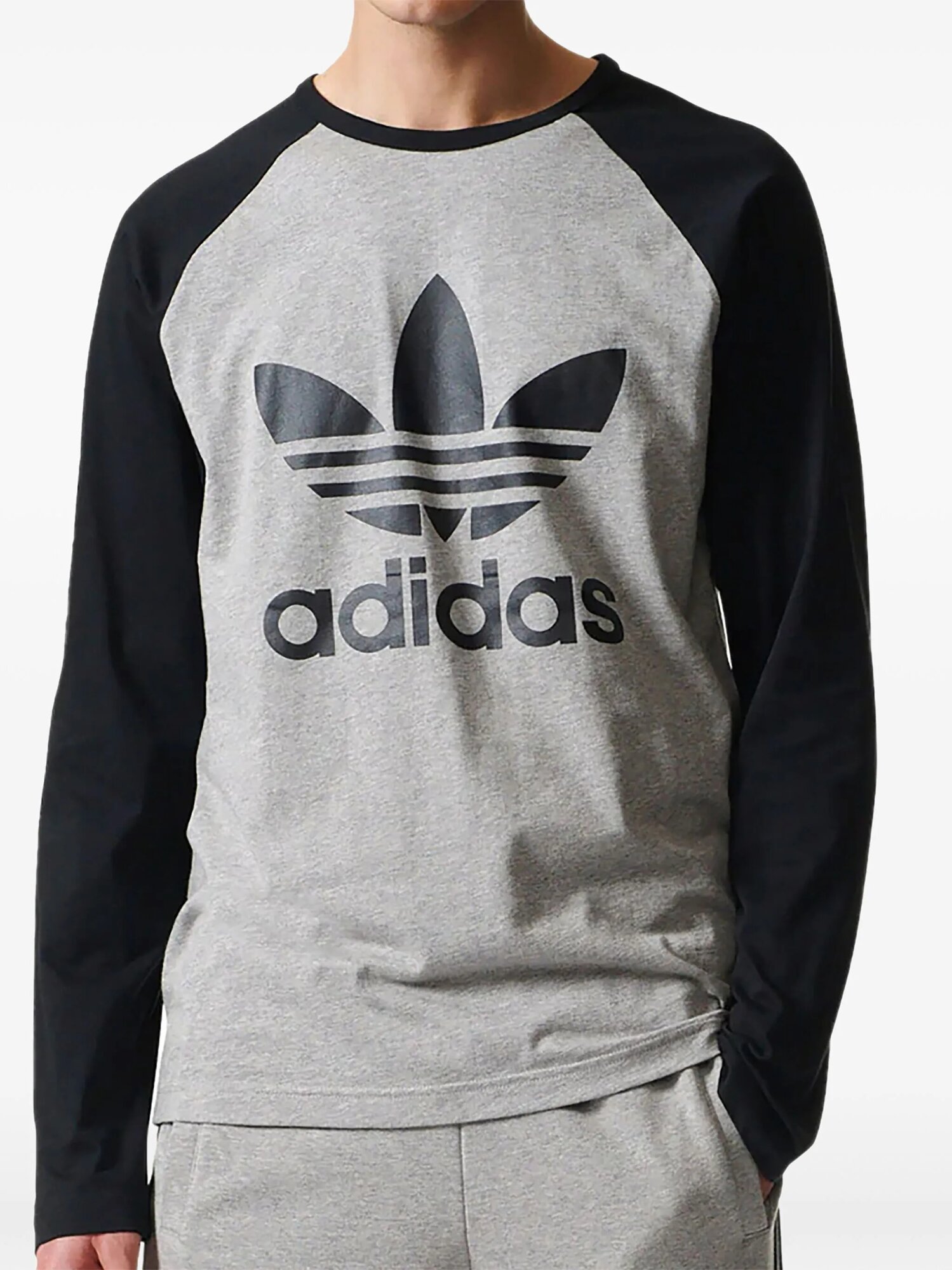 Футболка adidas
