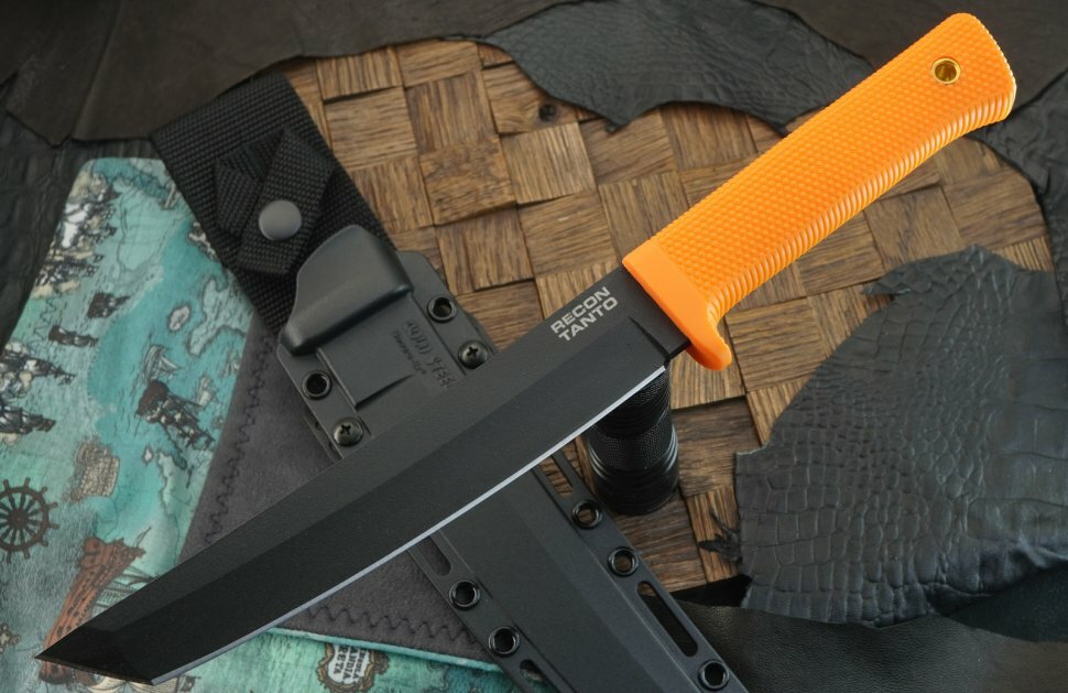 Мощный нож Cold Steel Recon Tanto, сталь SK-5